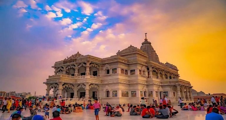 Prem Mandir Travel Guide: Exploring the Divine Beauty of Vrindavan ...
