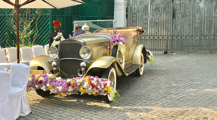 Vintage Car Rental in Mumbai | Hire Classic Cars for Weddings