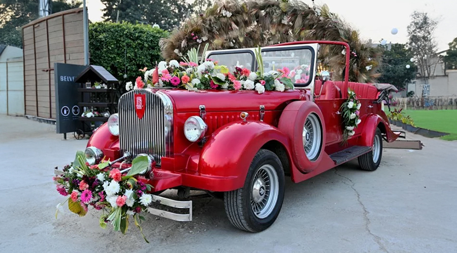 Vintage Car Rental in Mumbai | Hire Classic Cars for Weddings